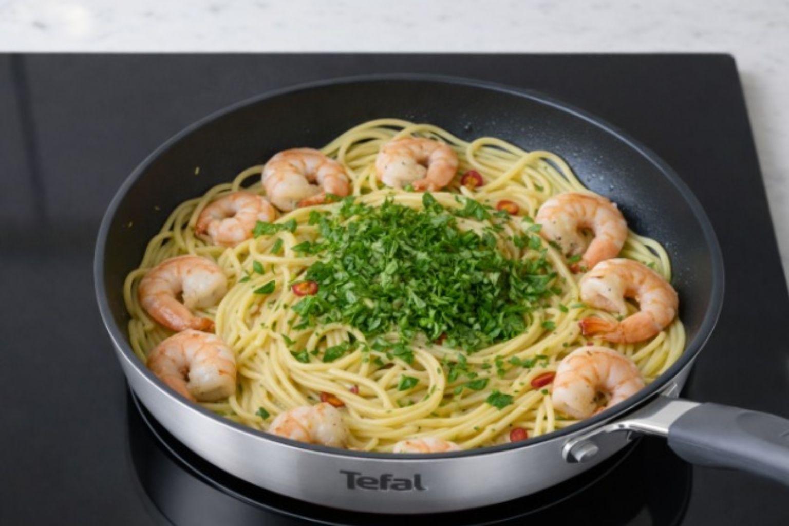 Espaguetis con Gambas al Ajillo: Cómo lograr que NUNCA queden secos